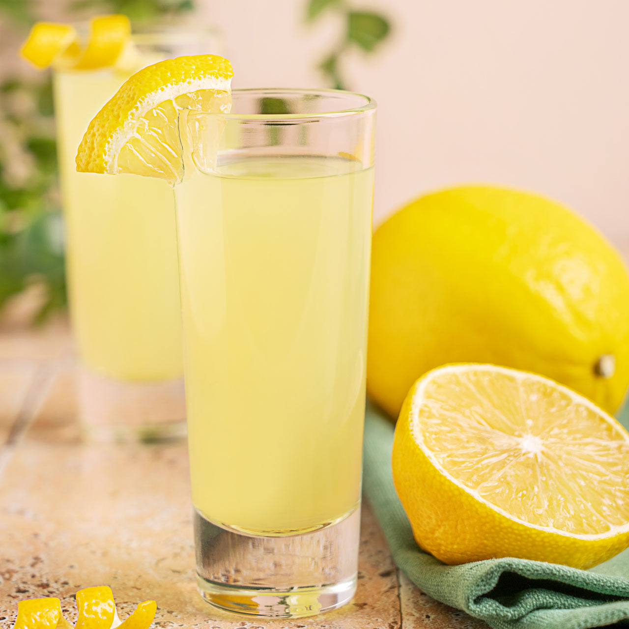 Cytrynówka - przepis na najlepszą nalewkę cytrynową